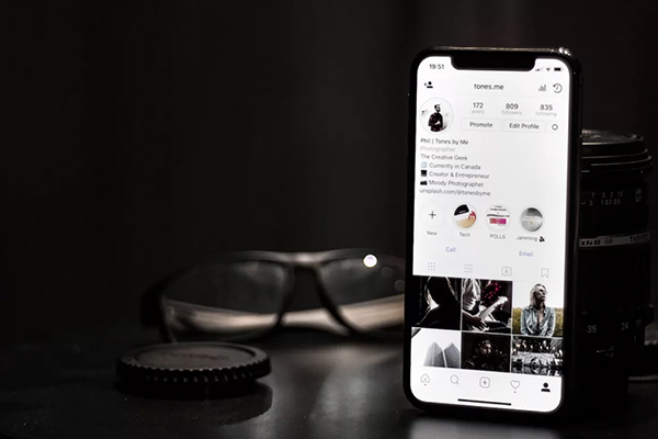 Instagram 在美國推出「AI 智慧背景」功能：IG Backdrop - 遠傳電信FETnet