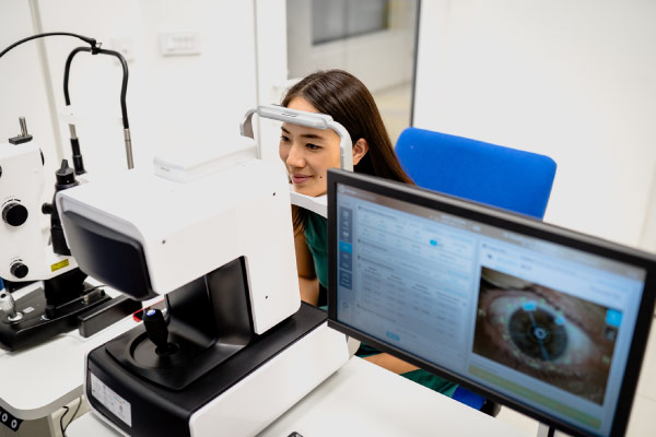 高度近視、過敏揉眼睛...加速白內障形成 白內障手術還你好視力 - 遠傳電信FETnet